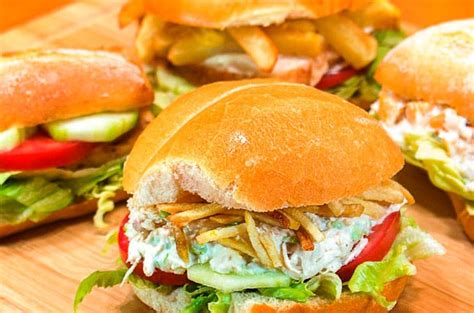 SANDWICH DE POLLO Comidas Peruanas