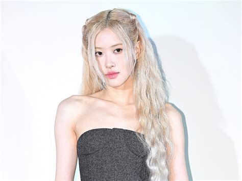 ランジェリー風衣装で大胆肌見せBLACKPINKロゼハリウッドスターの様な姿にオーラやばいPHOTO ライブドアニュース