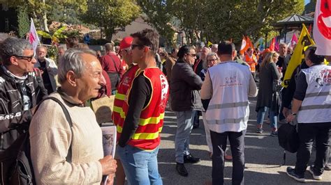 Grève du 13 octobre environ 200 personnes mobilisées dans les rues de