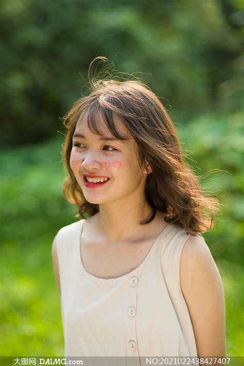 清晰人像摄影原片 人像图片原片 人像摄影光影 大山谷图库