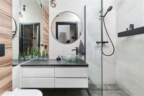 Mała łazienka w bloku Architekt radzi jak ją urządzić 15 pięknych