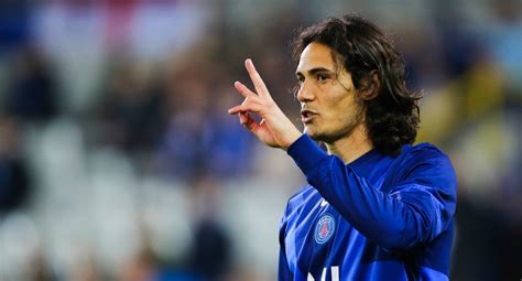 Le père de Cavani y va fort il ne gagnera jamais la C1 avec Paris