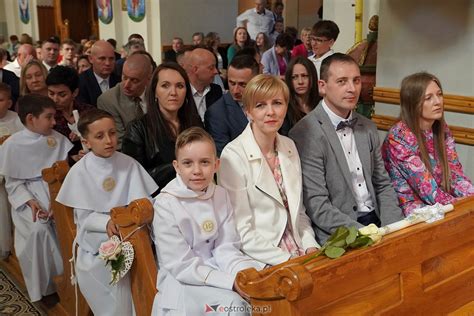Pierwsza Komunia Święta w kościele pw Nawiedzenia NMP w Ostrołęce