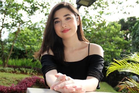 Biodata Amanda Rigby Yang Jadi Bintang Tamu Sitkom Lapor Pak BULATIN
