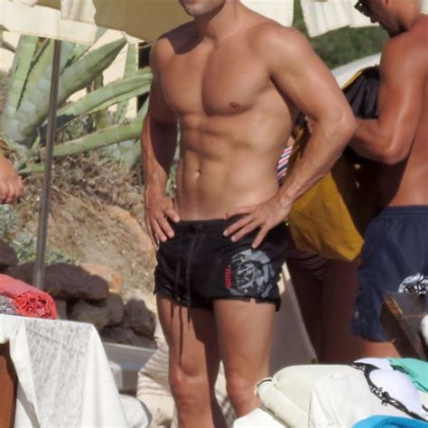 David Bustamante Con El Torso Desnudo En Ibiza Torsos Desnudos Los