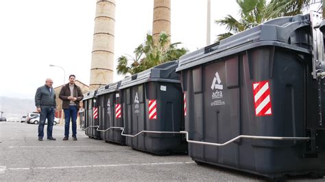 El Ayuntamiento De Adra Sigue Renovando Su Parque De Contenedores