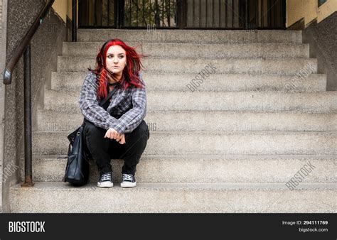 Pretty Homeless Girl Telegraph