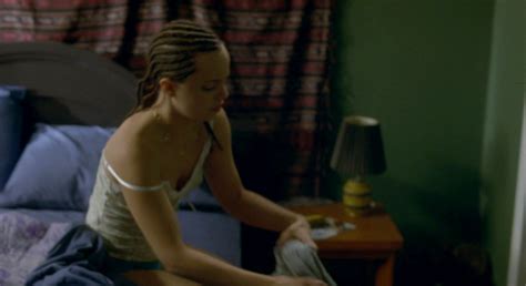 Nackte Mena Suvari In Stuck