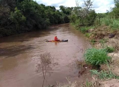 Corpo de homem que desapareceu no Rio Anhanduí durante caça é