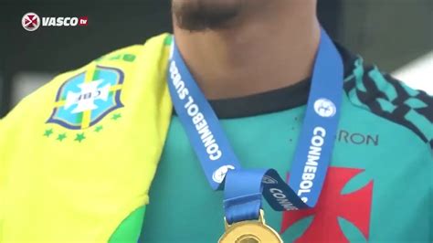 Marlon Gomes comemora título Seleção sub 20 e retorno ao Vasco