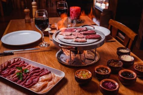 Como funciona uma sequência de Fondue em Gramado