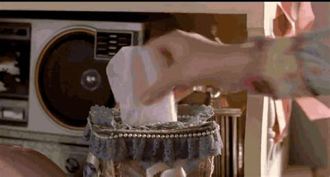 Things Women With Small Boobs Can Relate To Popsugar Love