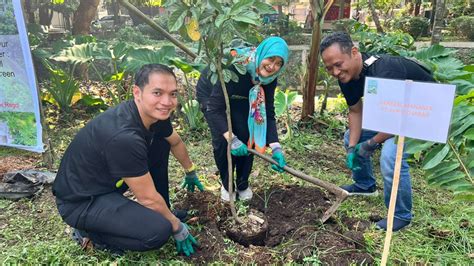 Peringati Hari Lingkungan Hidup Sedunia PLN Jabar Beberesih Sungai
