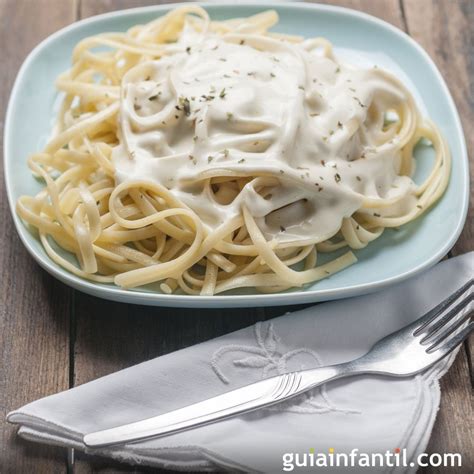 Espaguetis a los tres quesos Recetas rápidas de pasta
