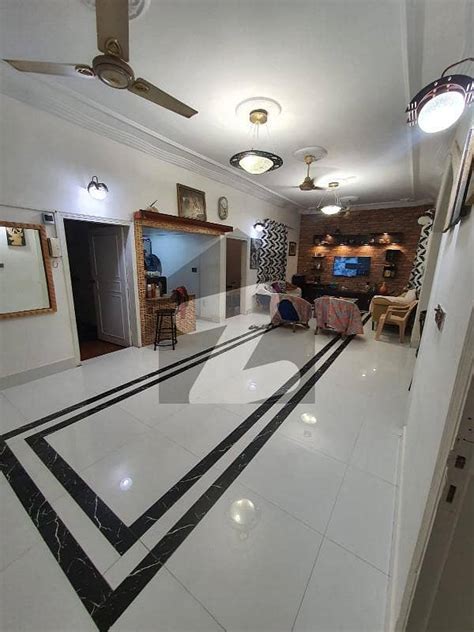200 Square Yards Upper Portion In Stunning Gulistan E Jauhar Block 11