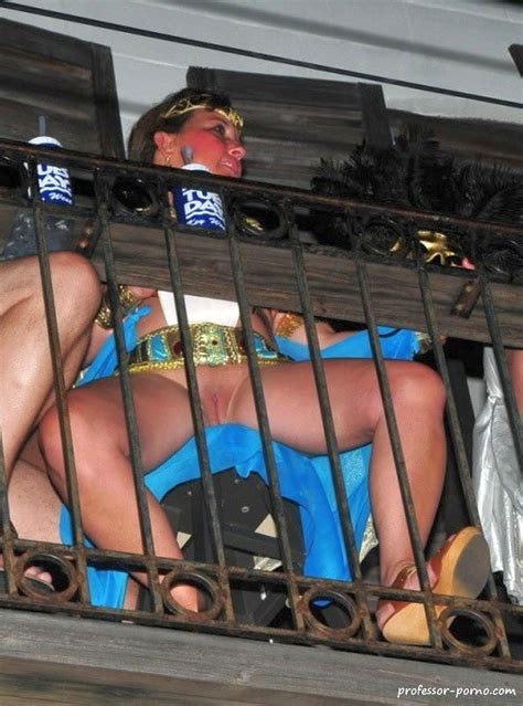 Upskirt ohne Höschen Porno Bilder