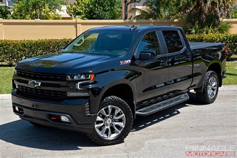 2021 Chevrolet Silverado Rst
