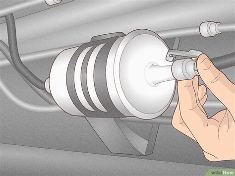 Cómo cambiar un filtro de combustible con imágenes