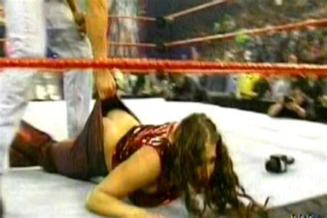 Stephanie McMahon Levesque Desnuda En WWE Divas