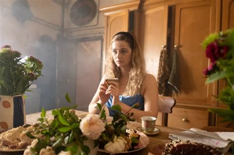REVIEW Alicia en el País de las Pesadillas la difícil tarea de hacer