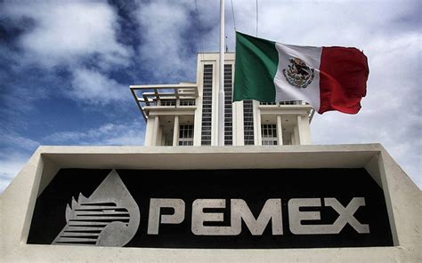 Pemex es la petrolera más endeudada del mundo Bloomberg