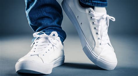 Venta Zapatillas Basicas Blancas Hombre En Stock