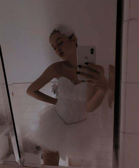 Ghim của 𝙲𝚘𝚞𝚛𝚝𝚗𝚎𝚢 trên Main character