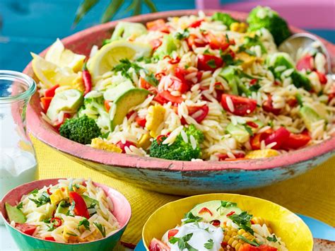 Salate zum Grillen das schmeckt zu Würstchen Steak Co Leckere