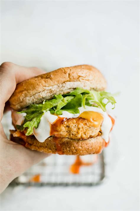 Receita de Hambúrguer Artesanal de Frango Boomi