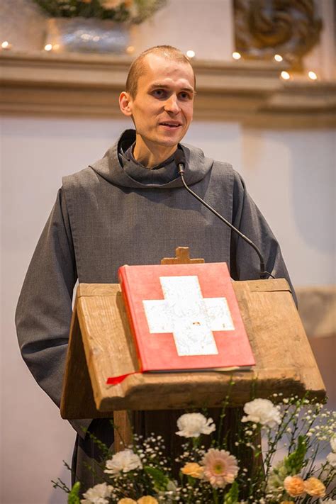 Prises d habit professions et ordinations des Frères de Saint Jean