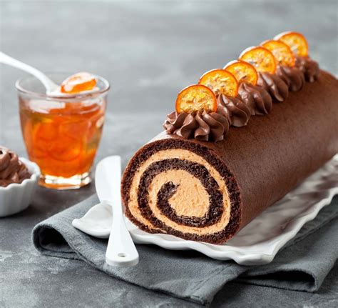 Recette de bûche de noël à la crème marrons et clémentines M6