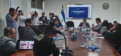 La Prensa Gráfica on Twitter RT LPGPolitica Comisión de hacienda