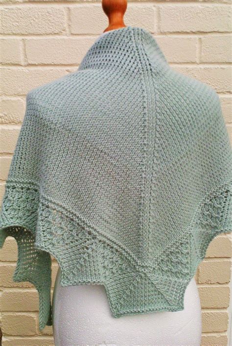 Knits And Crosses Minerva A Free Knitting Pattern Chal Ponchos
