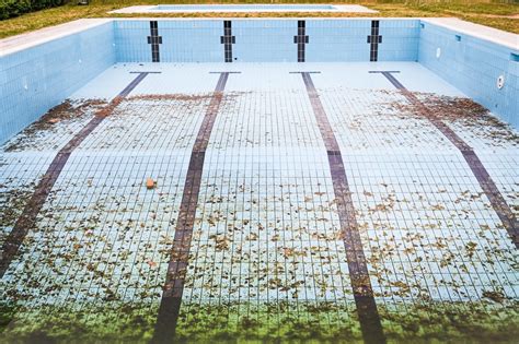 Cómo limpiar una piscina vacía de forma fácil
