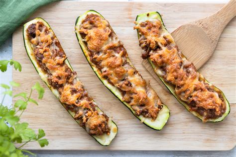 Vegetarisch gefüllte Zucchini mit Feta Rezept eat de