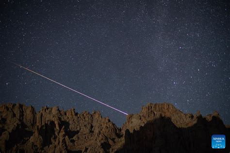 Veja Imagens Impressionantes Da Chuva De Meteoros Perseidas Em Sichuan