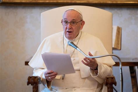 Em meio às especulações de renúncia Papa Francisco nomeia cardeais