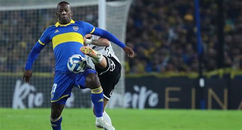 Luis Advíncula fue desconvocado de la Selección Peruana tras sufrir
