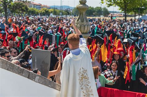 Centenas De Alunos Do Ipvc Marcaram Presen A Na Missa Dos Finalistas