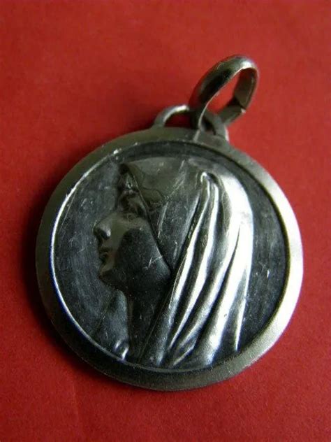 MEDAILLE RELIGIEUSE ANCIENNE Sainte Vierge Notre Dame De Lourdes