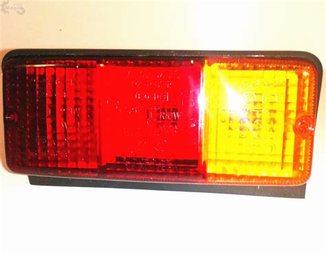 LAMPA TYLNA ZESPOLONA PRAWA ZETOR 3011 URSUS 4011 KLASYCZNE TRAKTORY