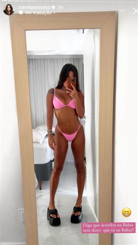 Carol Peixinho exibe corpão em foto de biquíni fio dental
