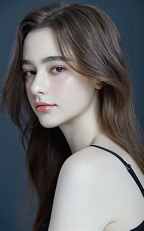 Pin By James Bryant On Dasha Taran Hair Styles Pale White Skin