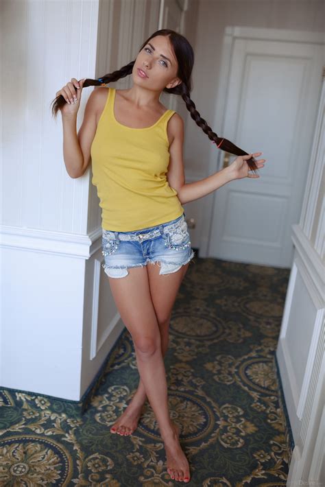 Twix Girl Pussy And Feet Telegraph