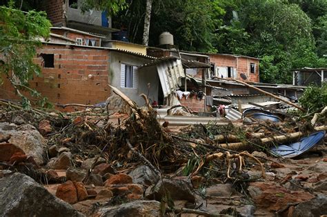 Sobe para 57 o número de mortos após temporal no litoral norte de SP
