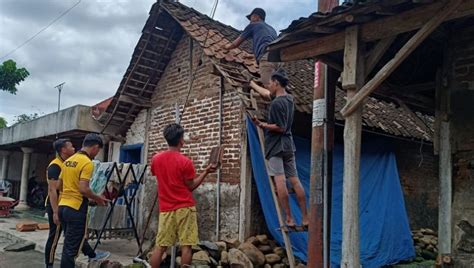 Diterjang Puting Beliung Puluhan Rumah Di Madiun Porak Poranda