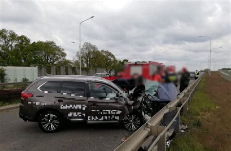 Wrocław Tragiczny wypadek na obwodnicy Nie żyje kierowca