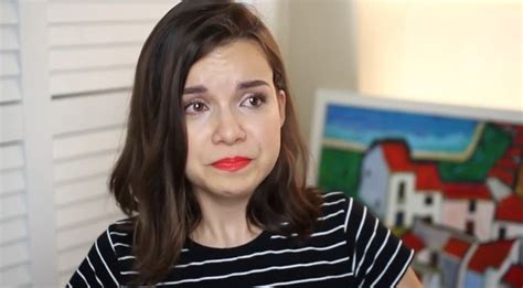 EGO Ingrid Nilsen sucesso no YouTube se emociona ao contar que é