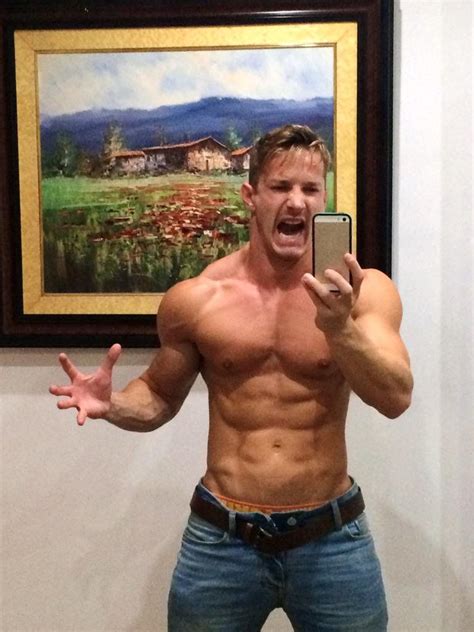 Darius Ferdynand Mymusclevideo