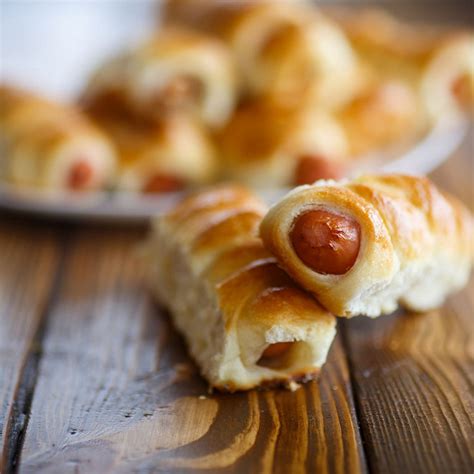 Recette Petits roulés apéritifs à la saucisse facile rapide
